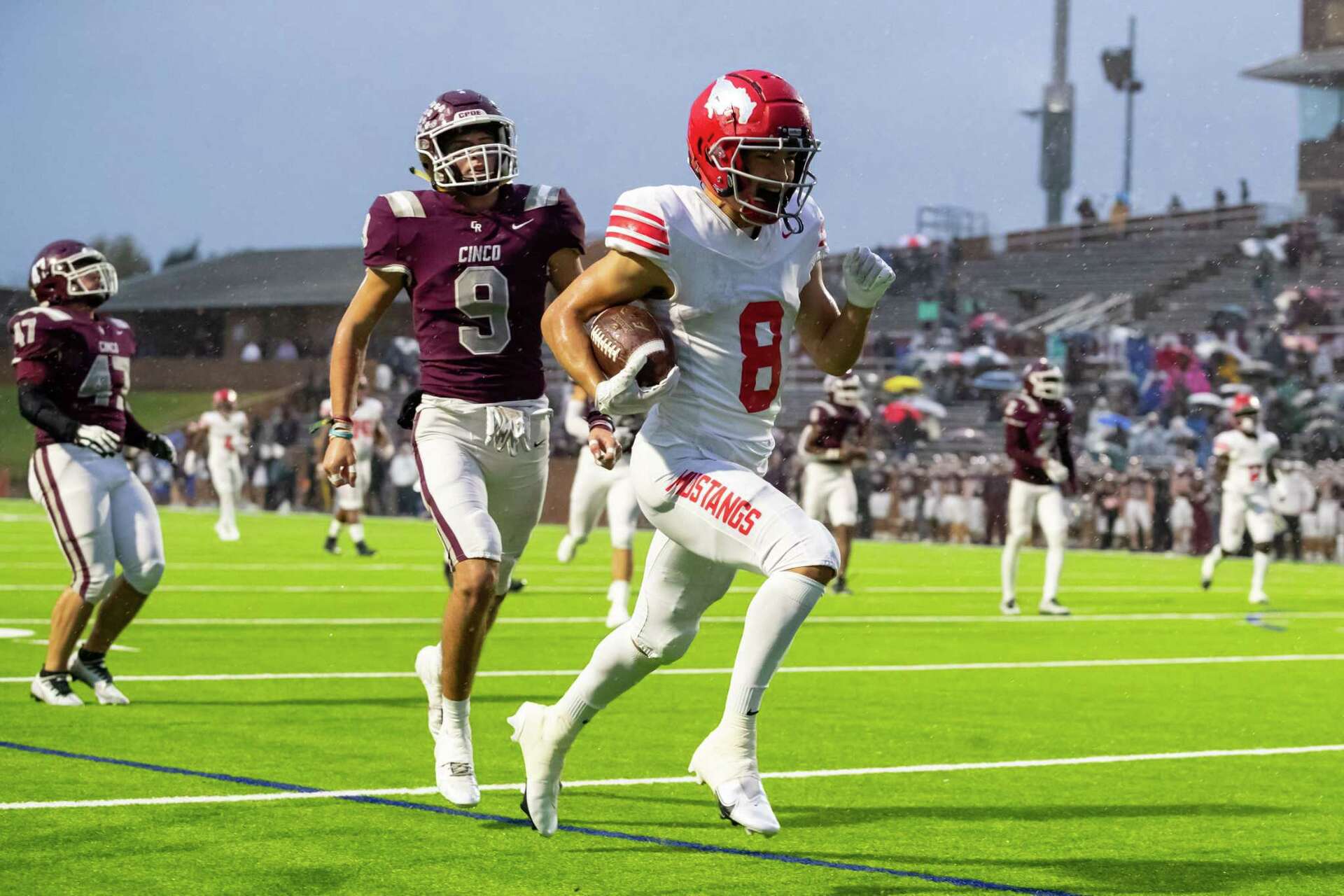 North Shore Mustangs advance to 8th straight regional finals