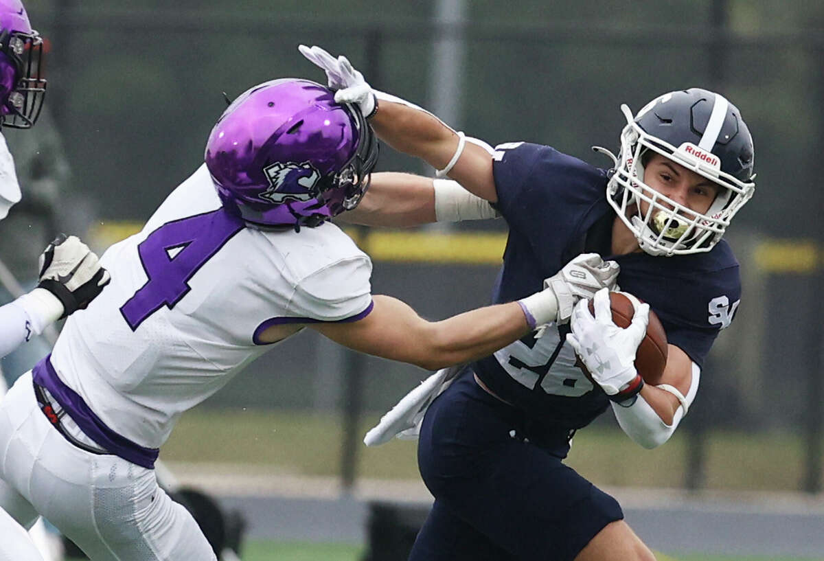 Fulshear falls to Smithson Valley in playoff matchup