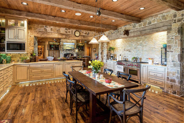 Terry Bradshaw moves to Texas after selling 744-acre ranch