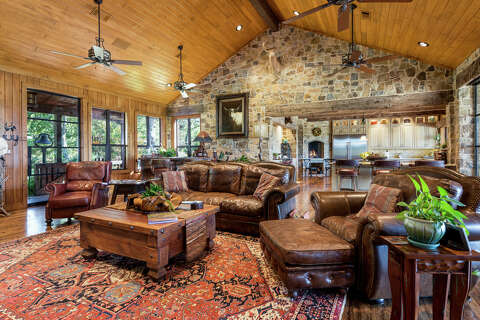 Terry Bradshaw moves to Texas after selling 744-acre ranch