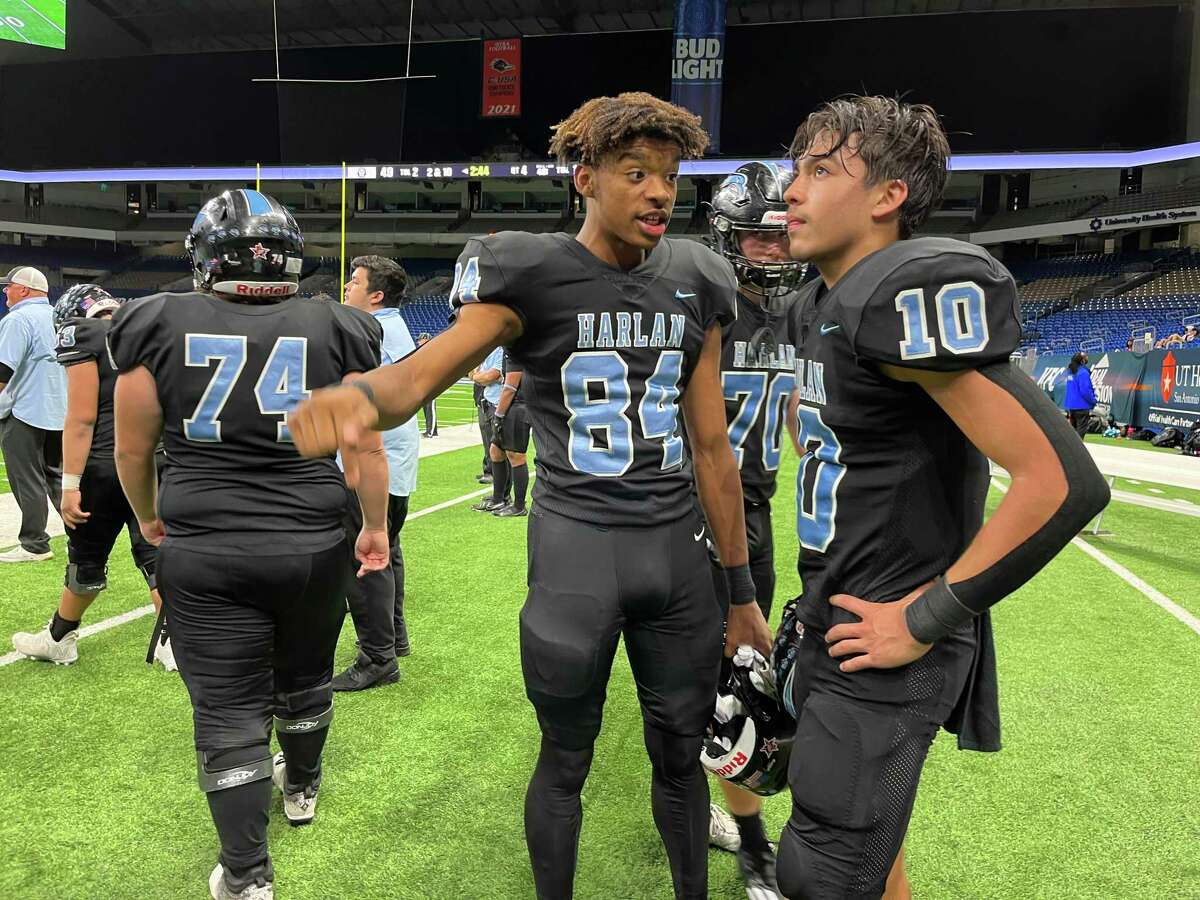 High school football playoffs: Austin Vandergrift 49, Harlan 21