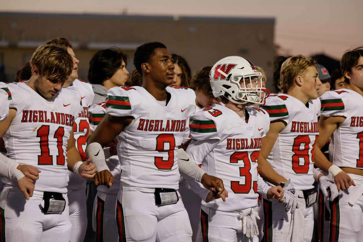 The Woodlands Highlanders fall to Duncanville Panthers in playoffs