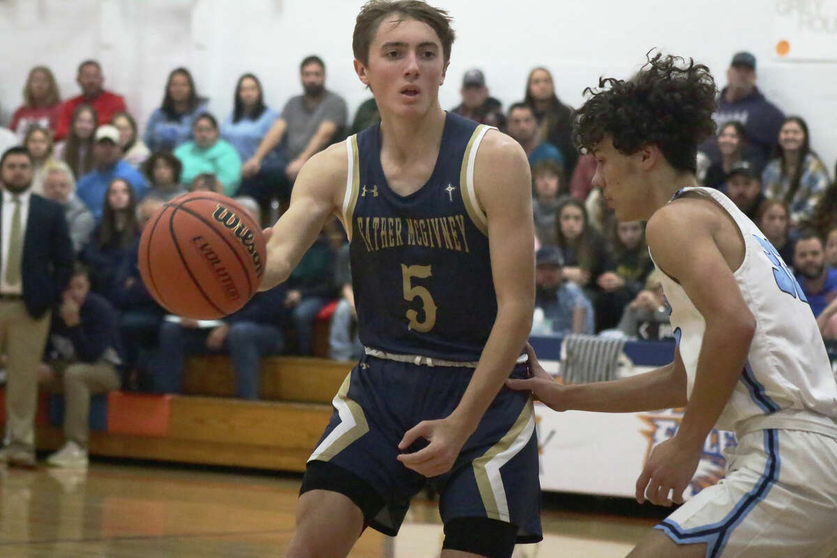 Griffins’ late comeback falls short against St. Elmo