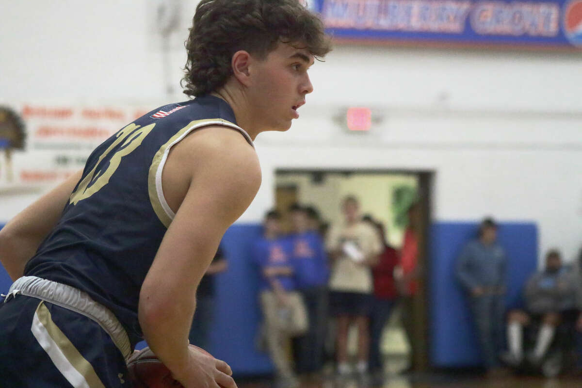 Griffins’ late comeback falls short against St. Elmo