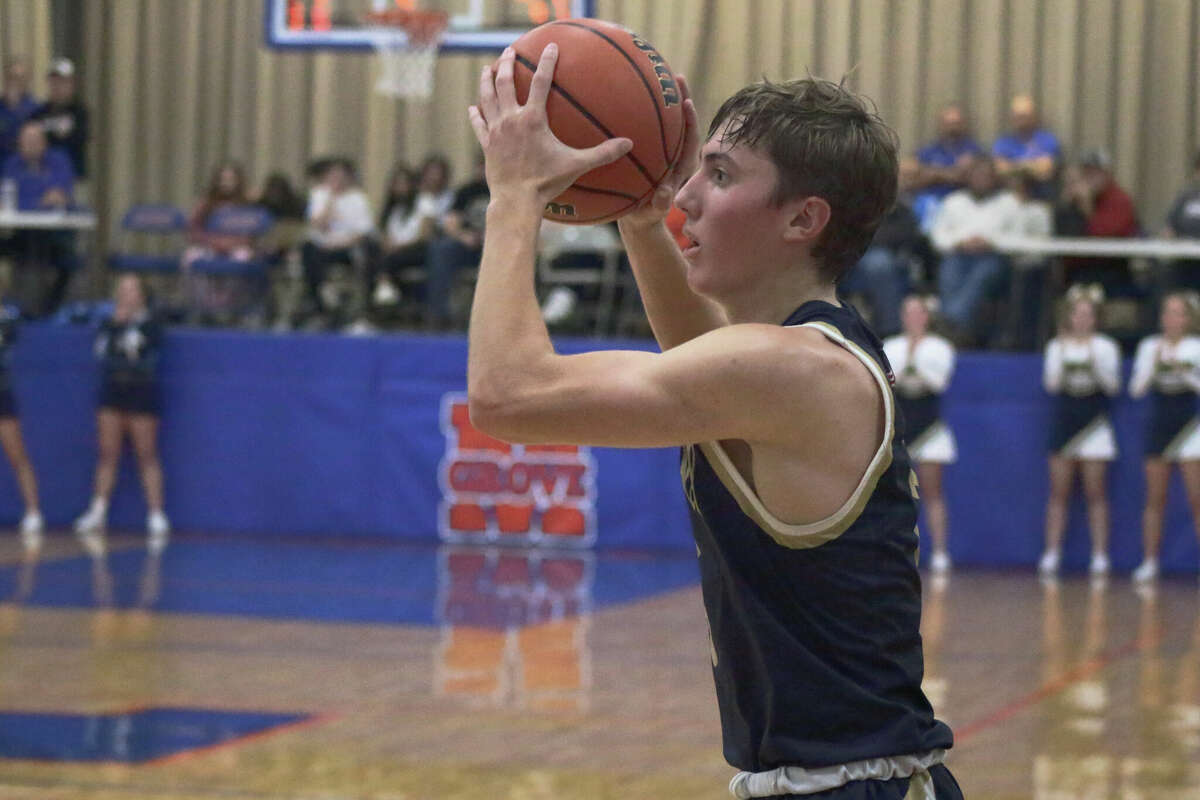 Griffins’ late comeback falls short against St. Elmo