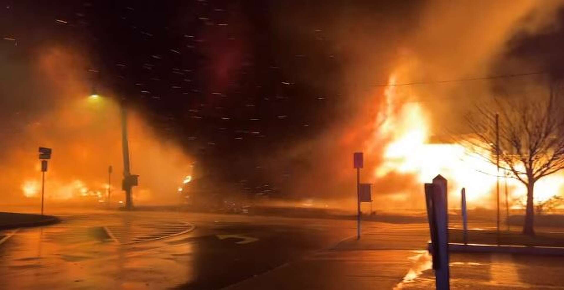 Witnesses: Mystic fire destroys buildings in 'horrifying' scene