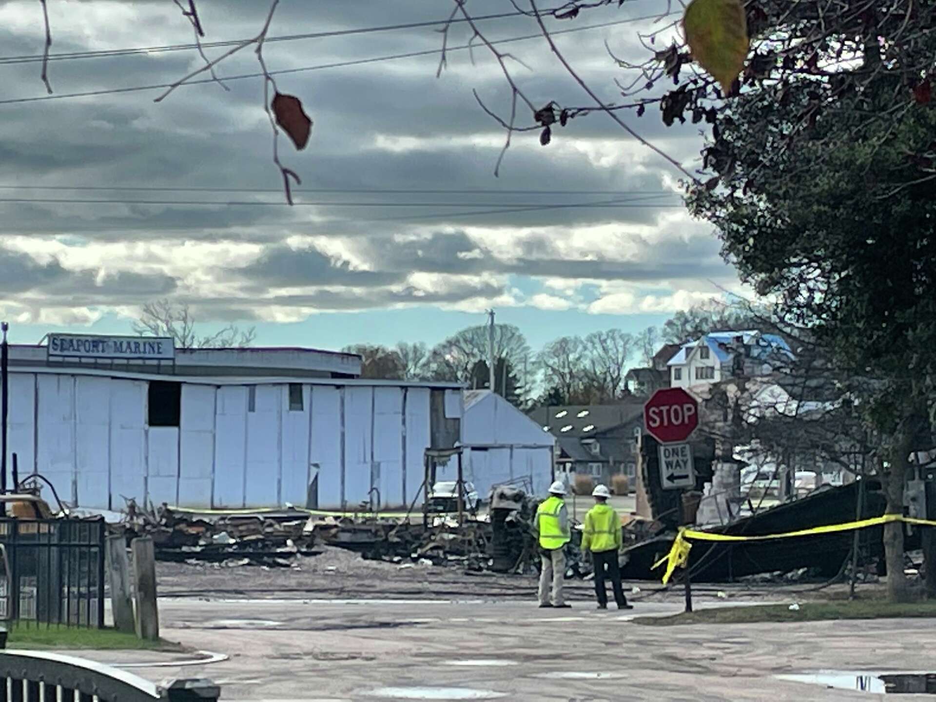 Witnesses: Mystic fire destroys buildings in 'horrifying' scene