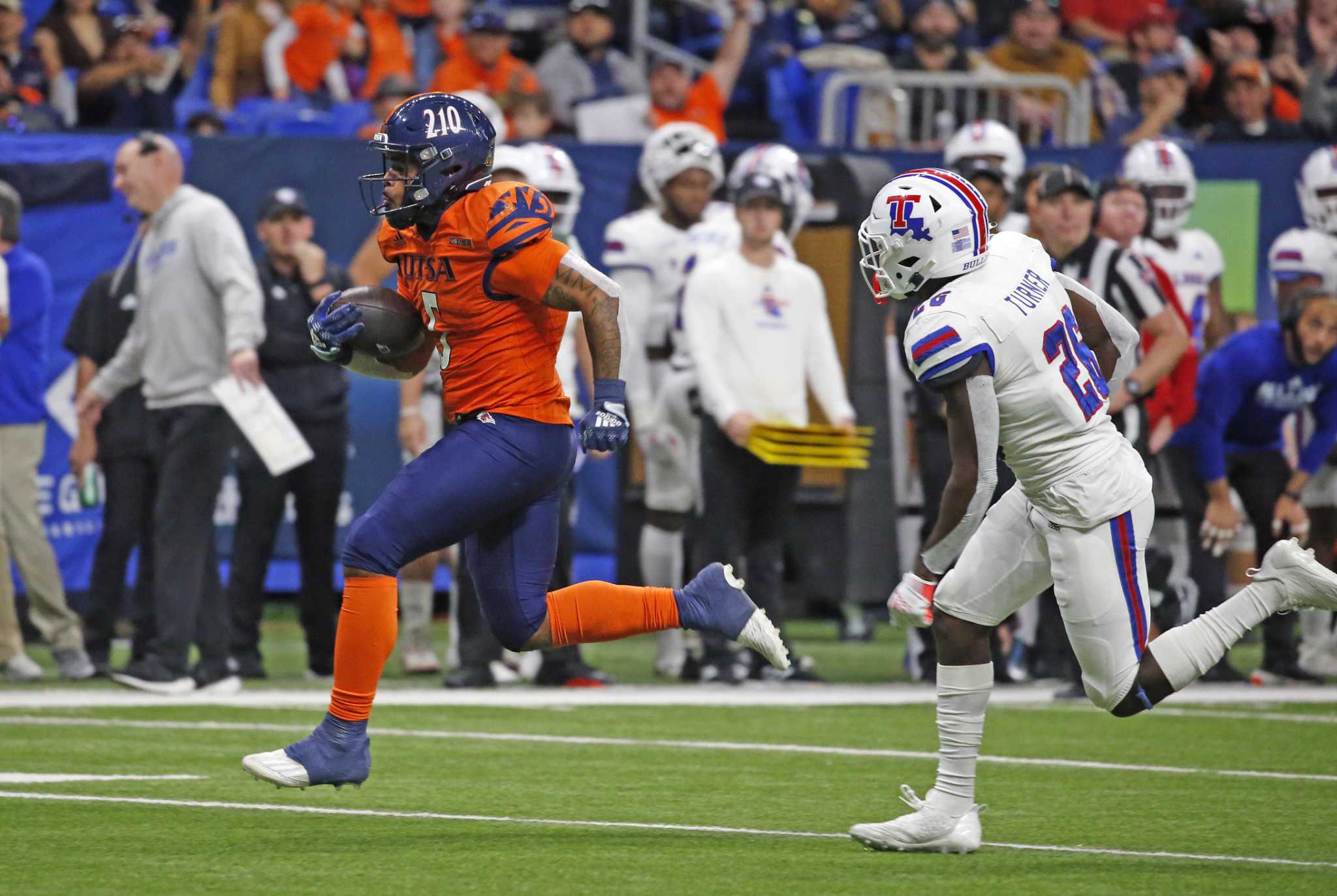 With Brenden Brady, Gavin Sharp ruled out, UTSA adds to growing injury list