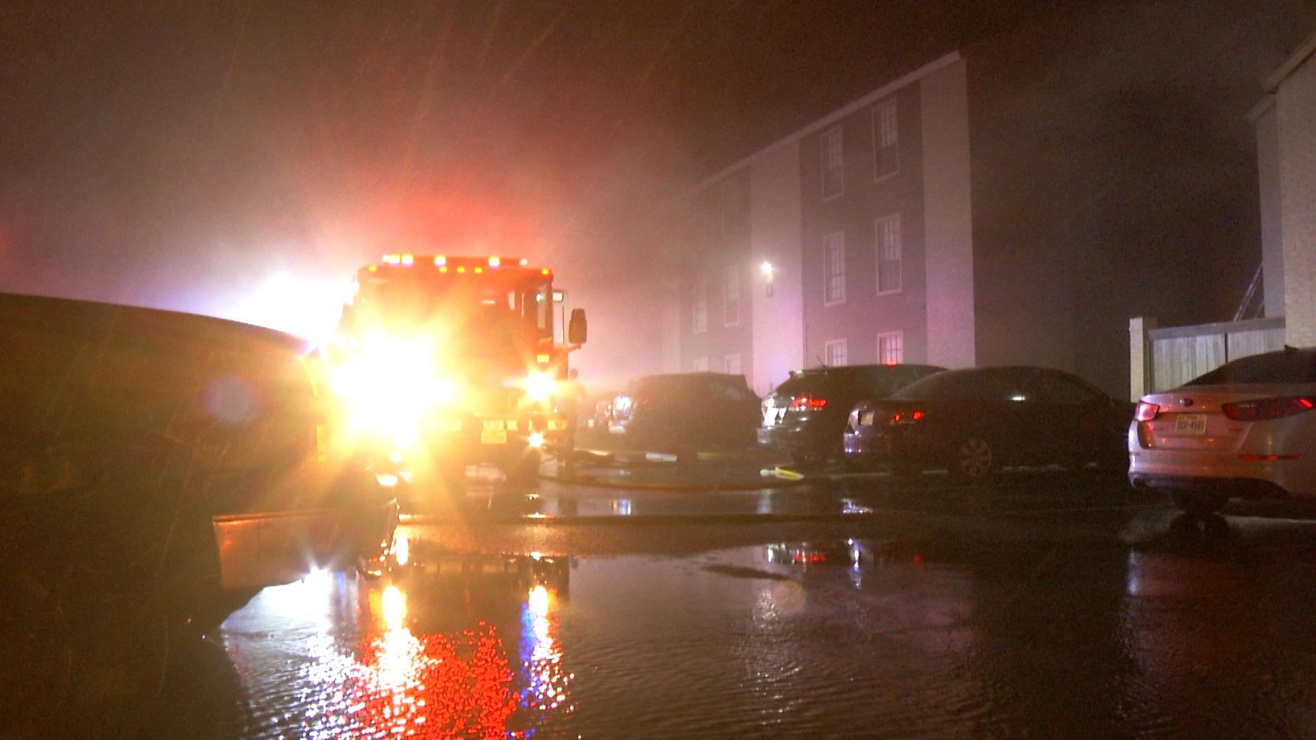 San Antonio apartment fire prompts dozens to evacuate