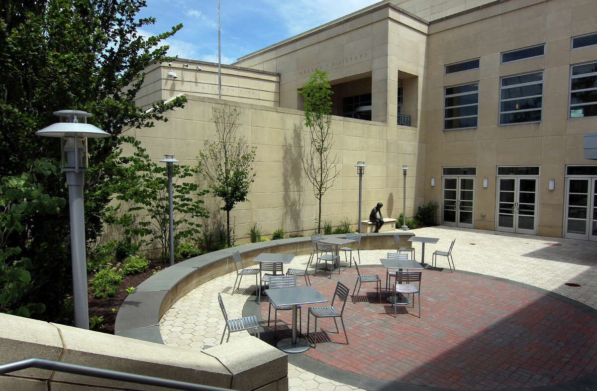 Greenwich Library director to retire; deputy to succeed her