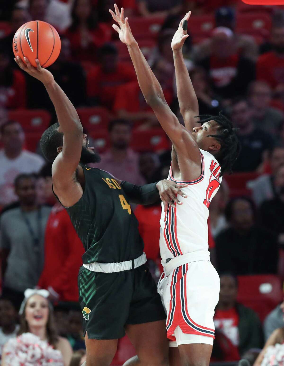Houston Cougars basketball: No. 1 rolls to win over Norfolk State