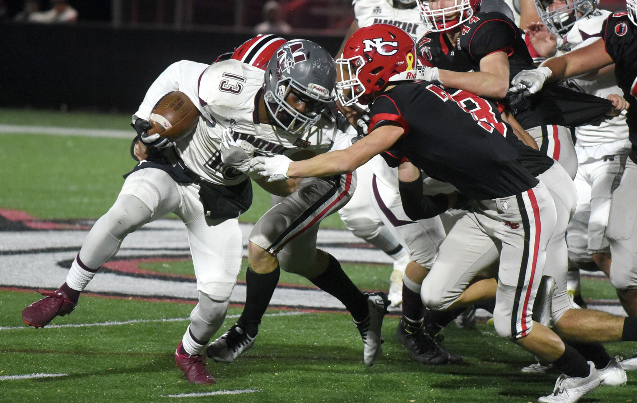 New Canaan football defeats Naugatuck in CIAC Class L quarters