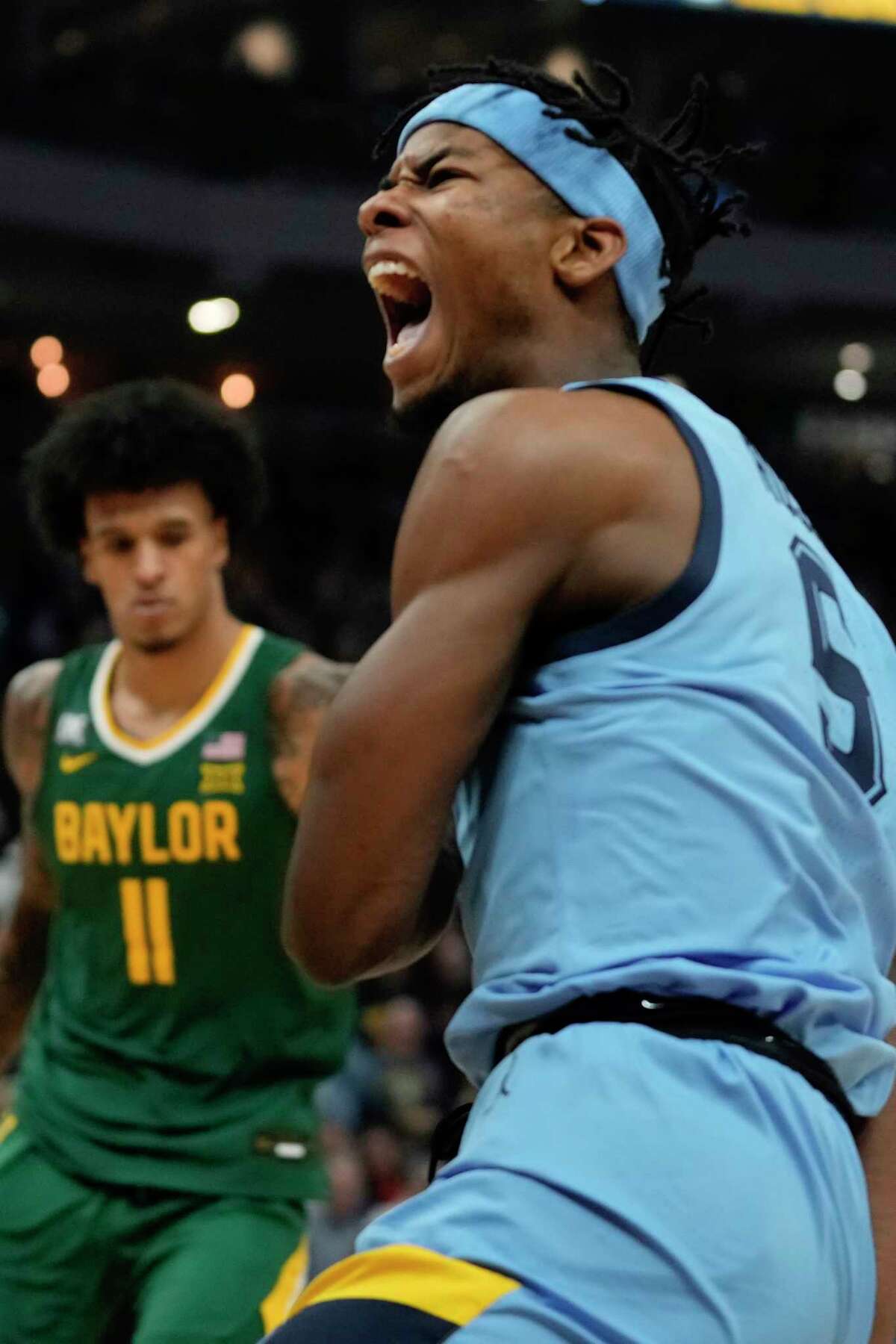 College basketball: Marquette's defense overwhelms No. 6 Baylor