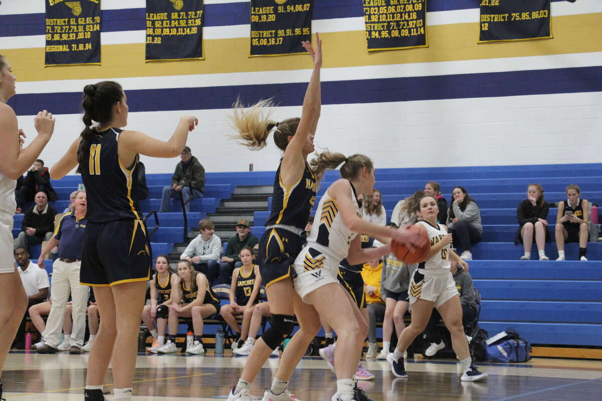 Bad Axe defeated North Huron on opening night of girls hoops