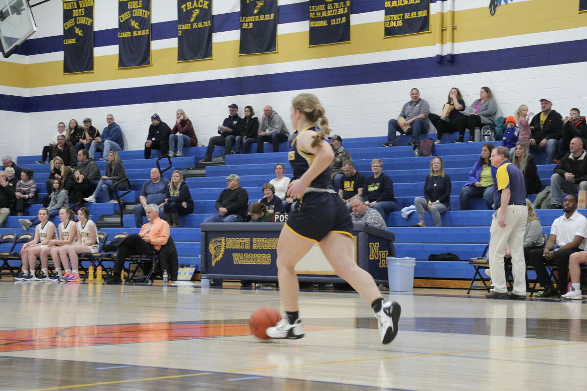 Bad Axe defeated North Huron on opening night of girls hoops