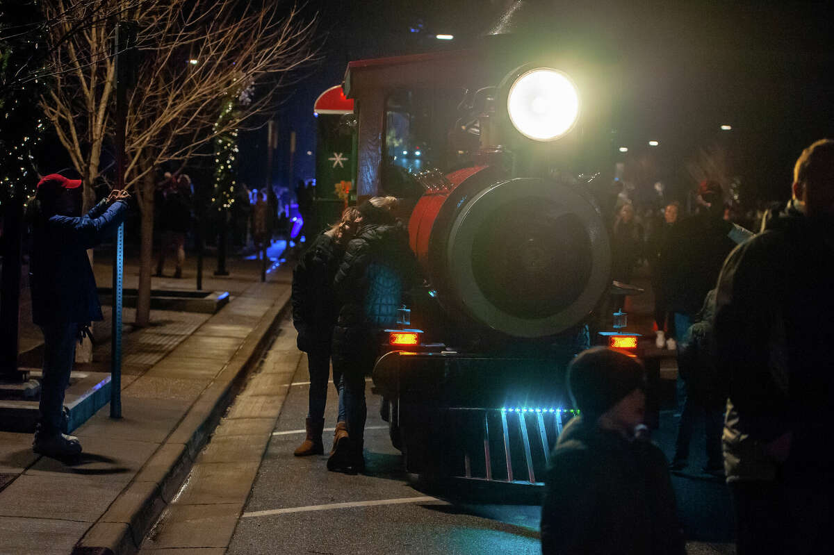 Santa arrives in Downtown Midland, opens Santa House to the public