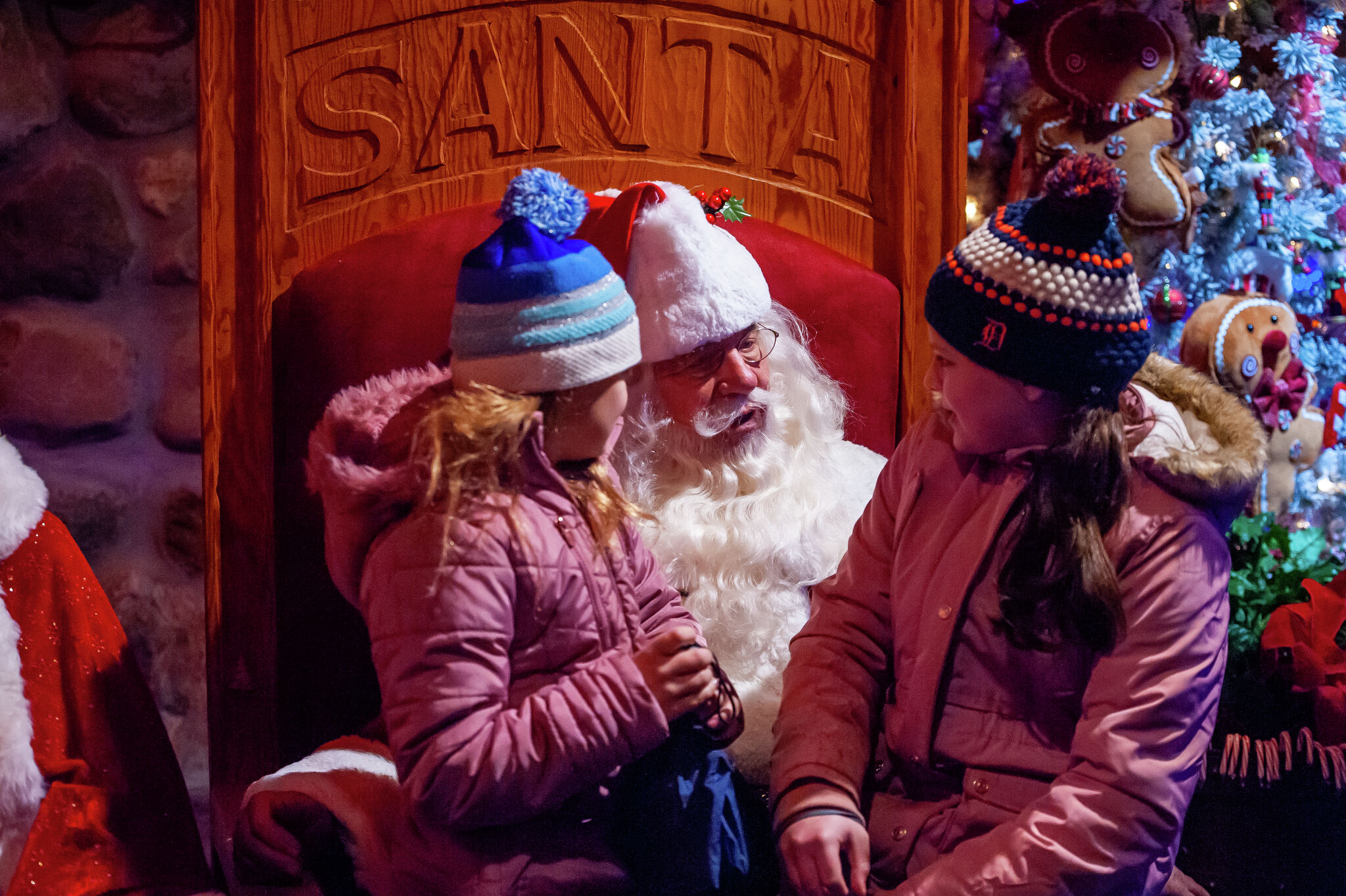 More than 350 Midland residents hear from Santa