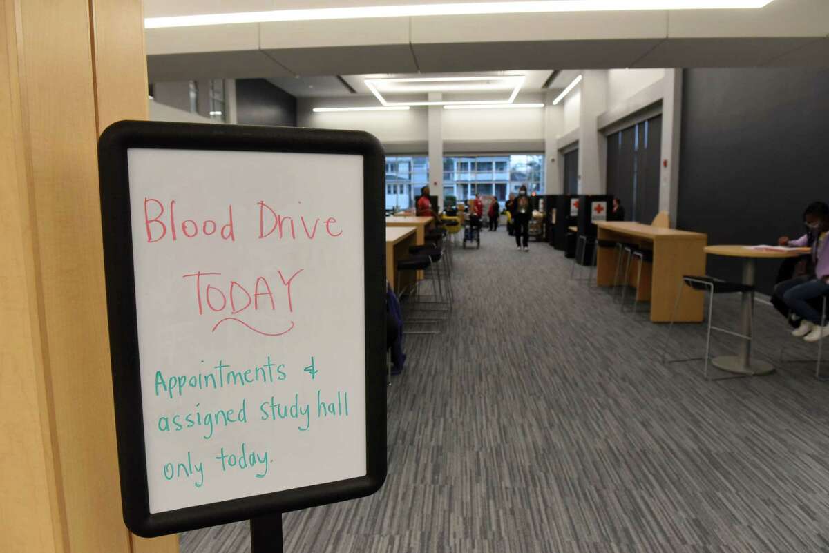 Black students donate blood for sickle cell patients