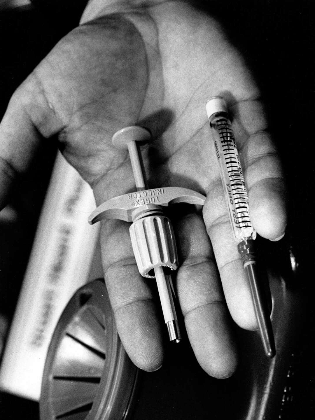 Powerful photos show San Francisco’s fight against AIDS epidemic