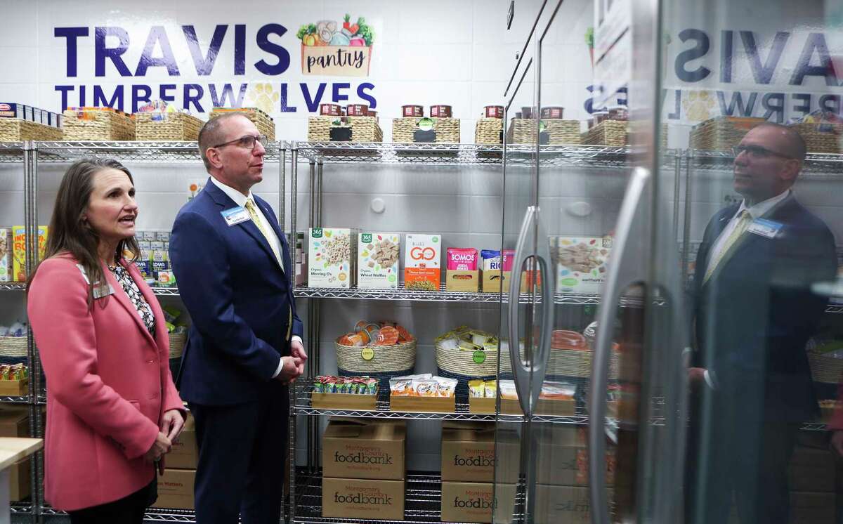 Montgomery County Food Bank helps families trim back-to-school costs