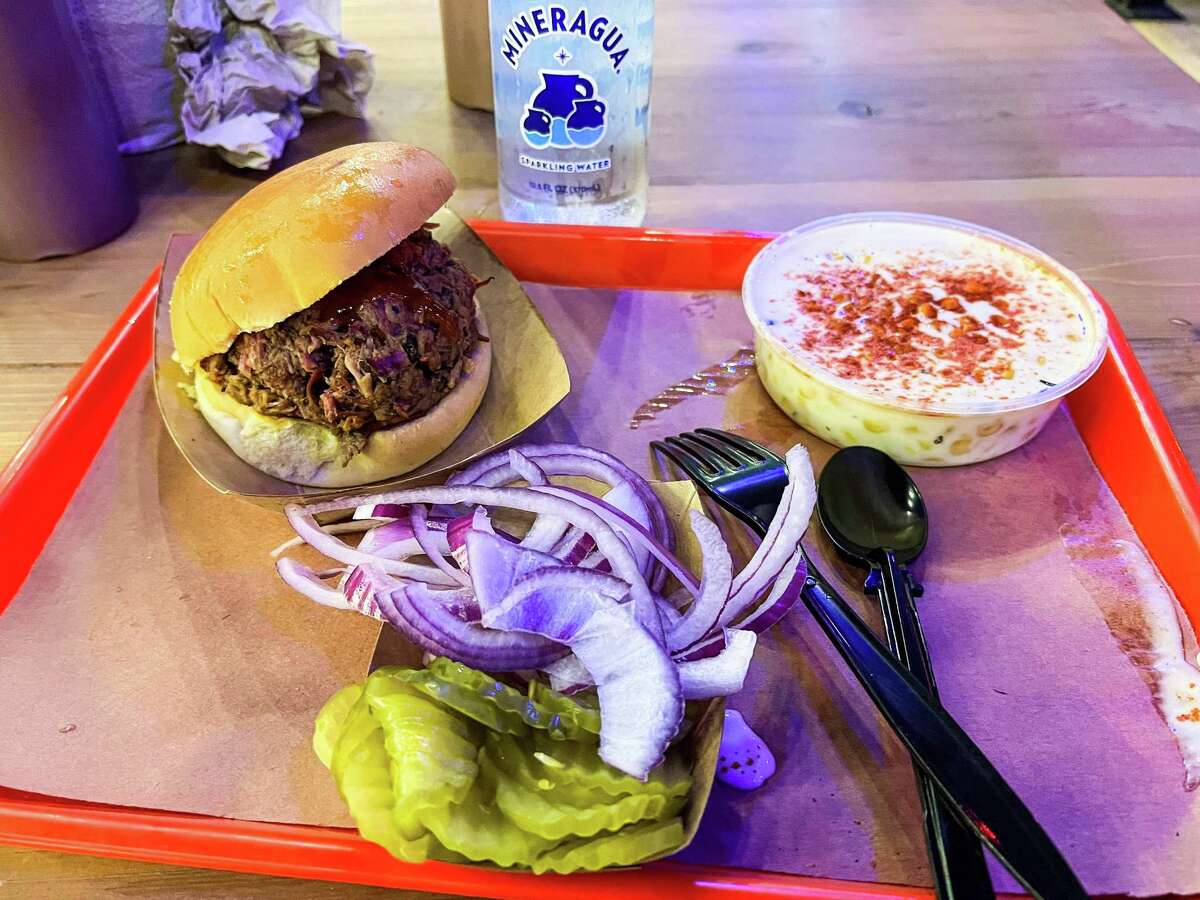 Pit rooms bring an entertainment factor to Texas barbecue