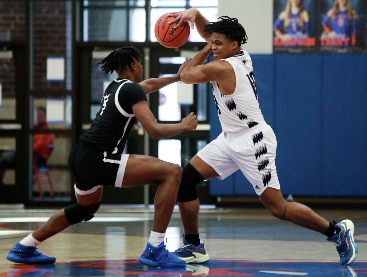 College Park swipes two wins to begin Grand Oaks Tournament