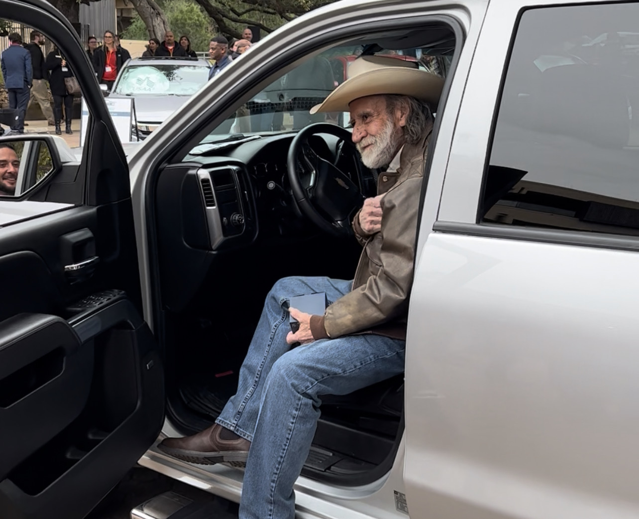 USAA gifts vehicles to San Antonio veterans and military