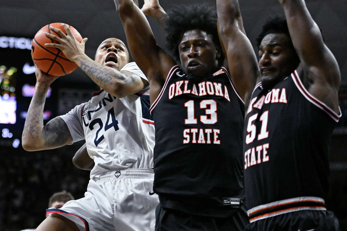 Sophomore Jordan Hawkins leads UConn over Oklahoma State