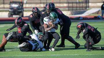 Westfield Mustangs lean on defense in football playoffs