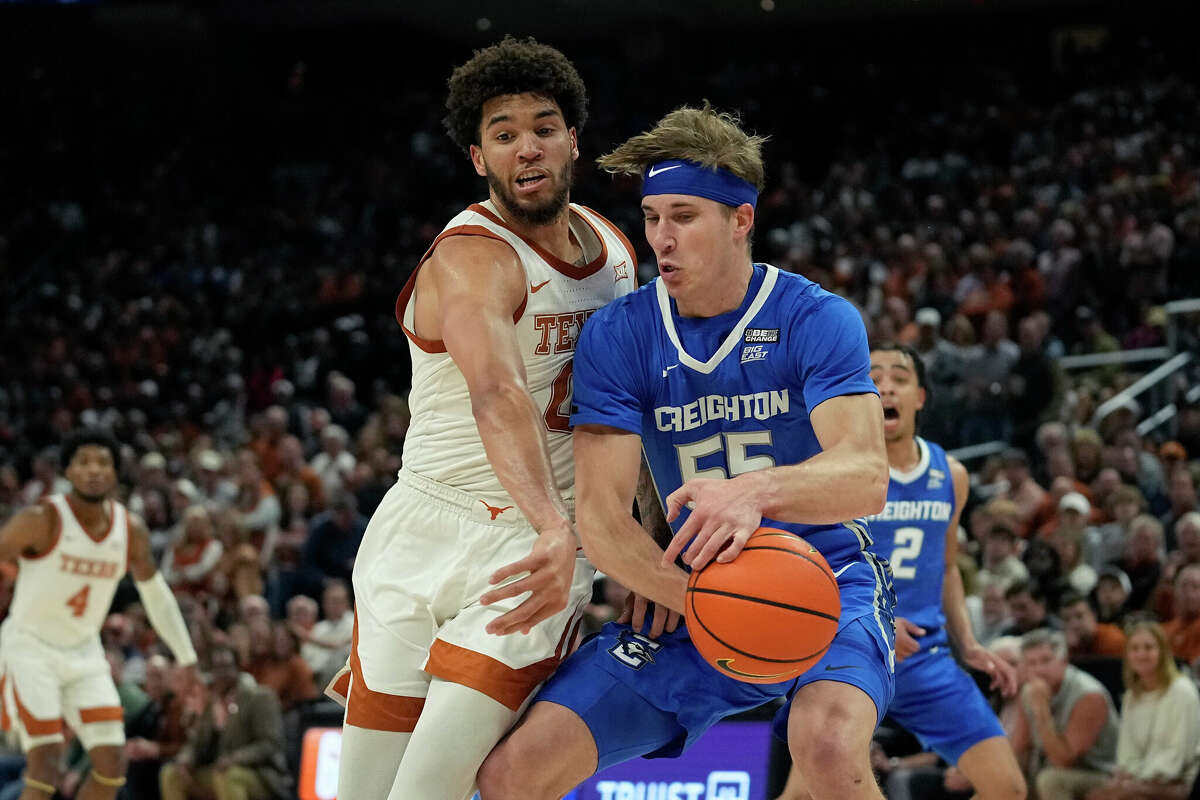 UT Longhorns hold of Creighton Bluejays to stay perfect