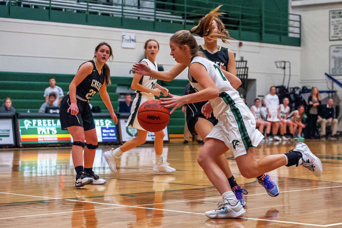 PHOTOS: Bullock Creek and Freeland high girls square off in basketball
