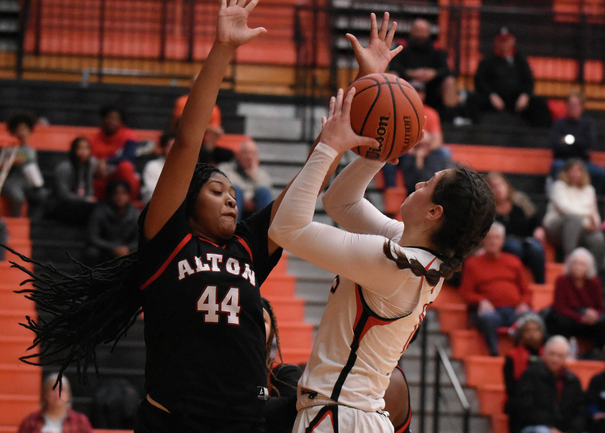 Alton Redbirds defeat Edwardsville Tigers for first time since 1998