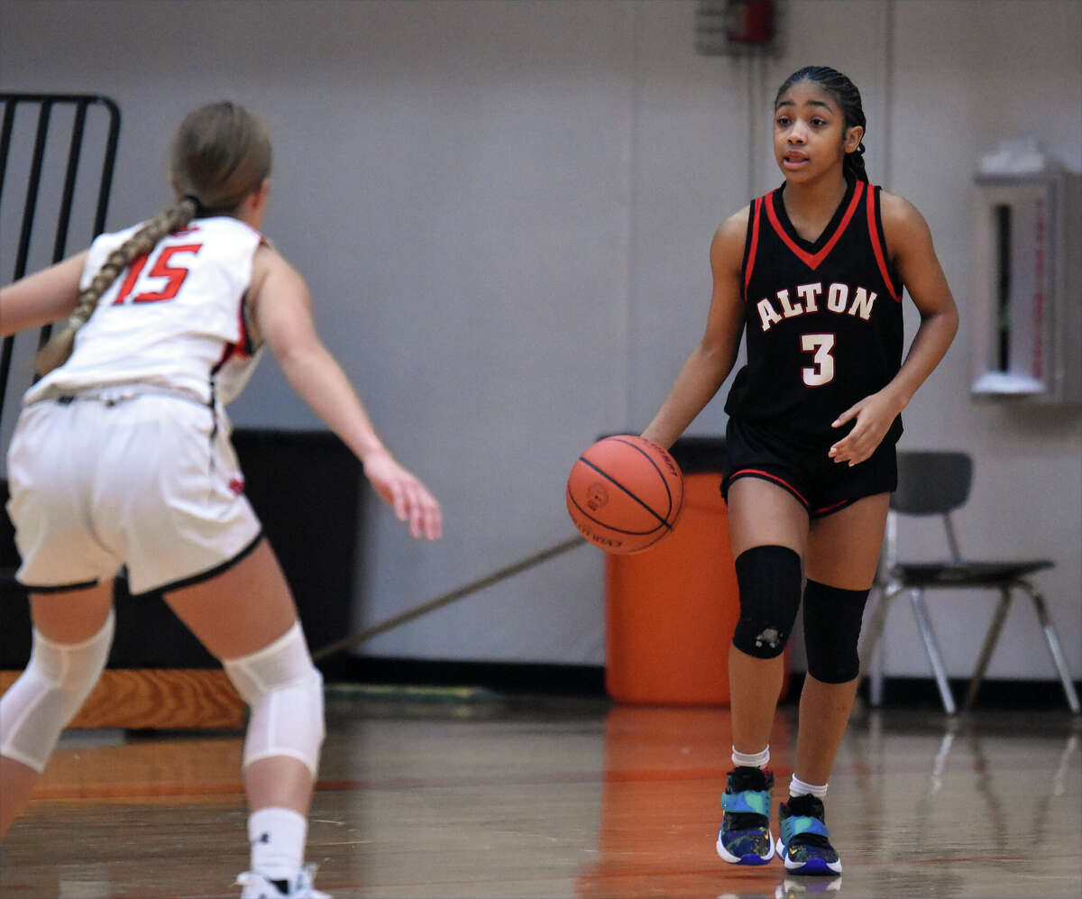 Alton Redbirds defeat Edwardsville Tigers for first time since 1998