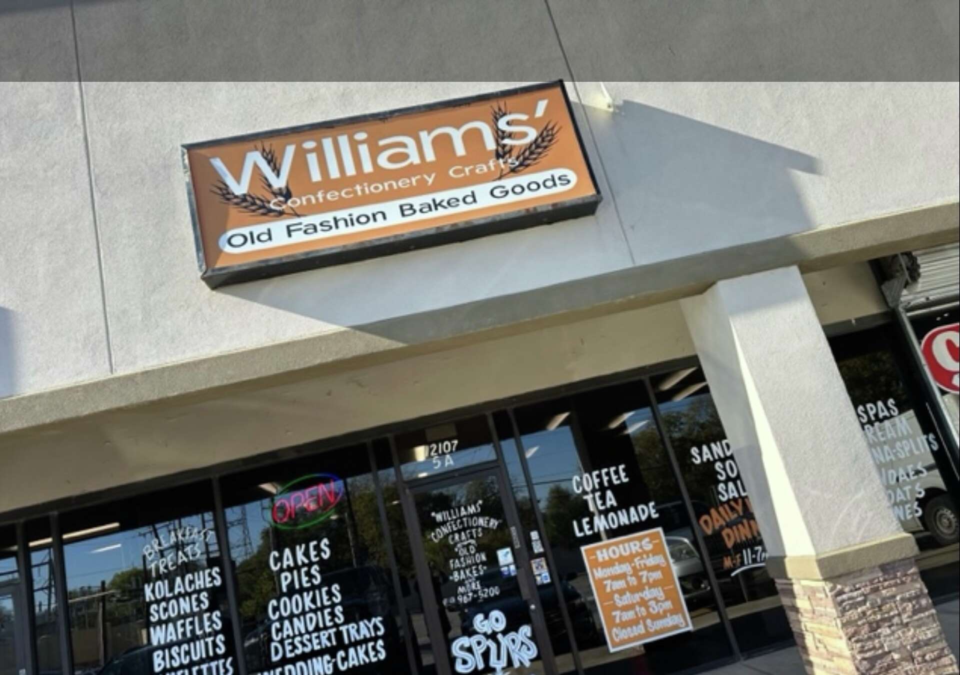 Roast beef sandwich at Williams' Confectionery Crafts shines
