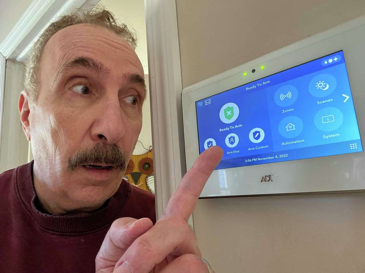 Jerry Zezima (opinion): Leaving me home alone is cause for alarm