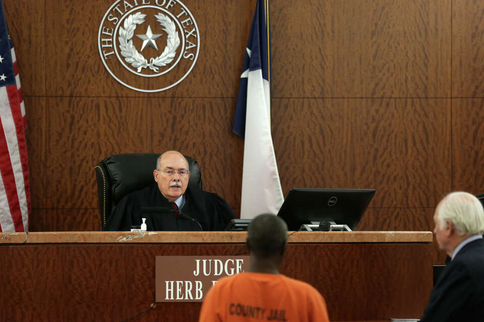 Herb Ritchie, former criminal judge and UT Tower survivor, dies