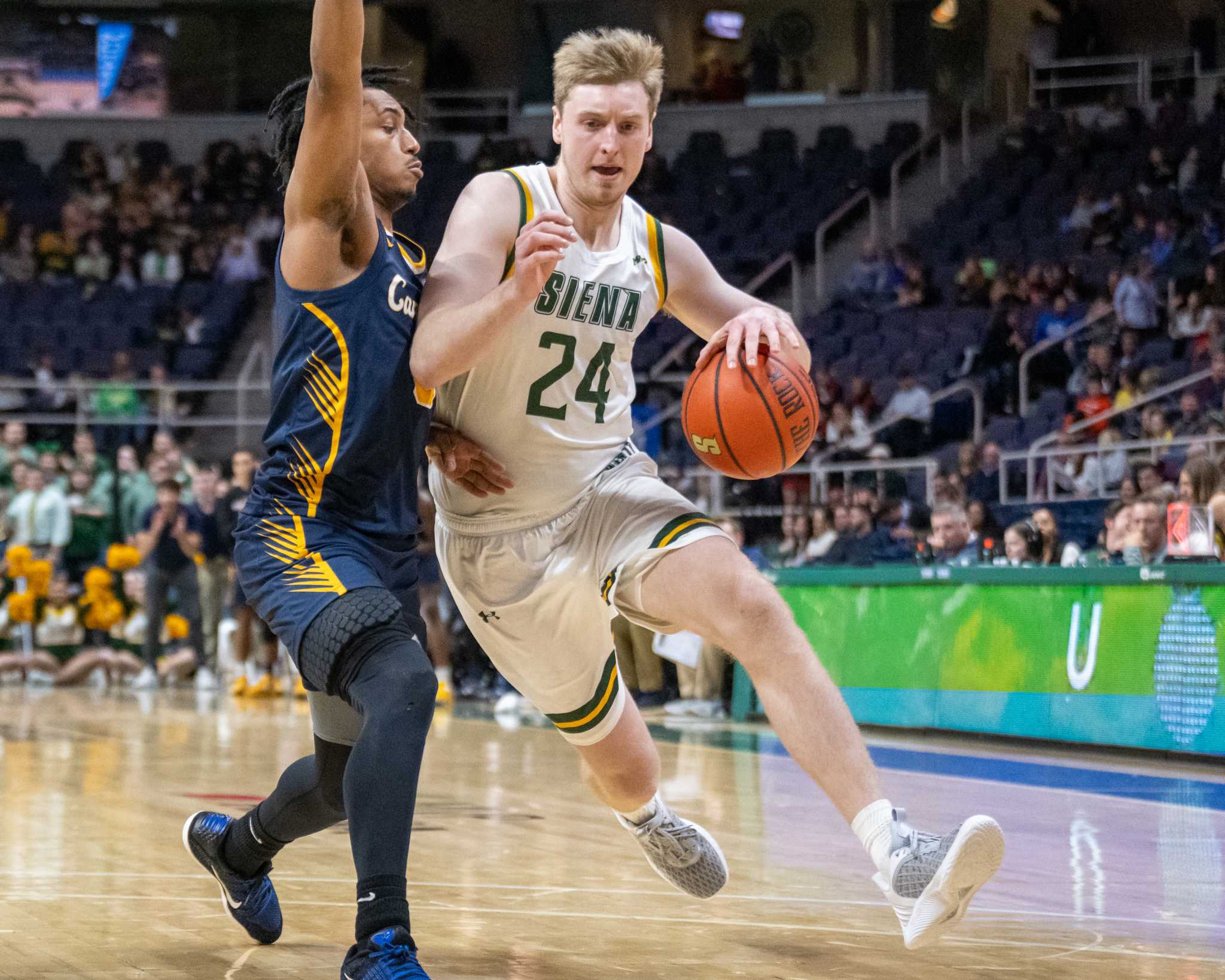 In bigger role, Siena basketball's Michael Baer attacks glass