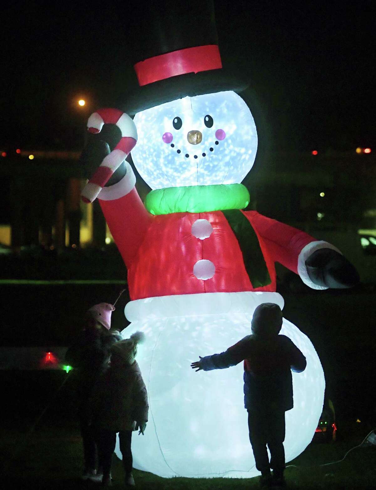 Downtown Shelton ushers in holiday season