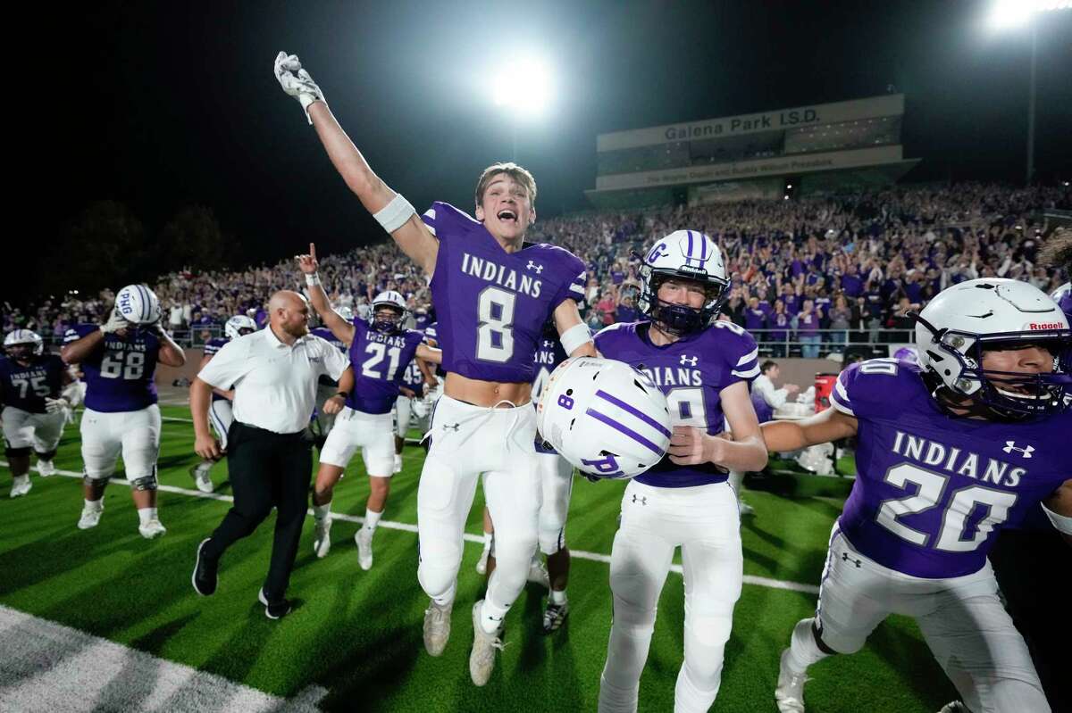 Port Neches-Groves Indians upset Fort Bend Marshall Buffalos