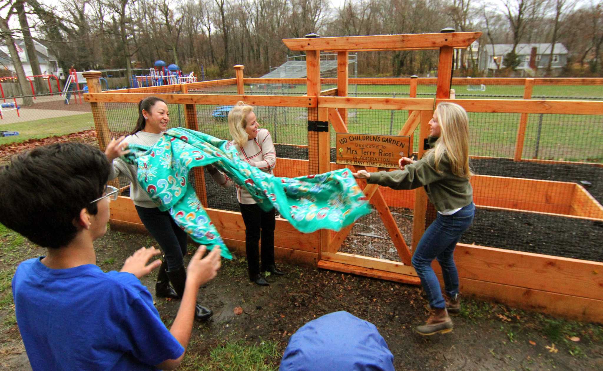 In photos: Retired principal honored at garden dedication at ...
