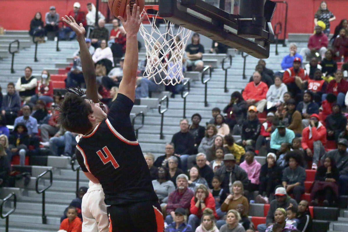 Malik Allen's career-high 20 points highlights Tigers win over Alton