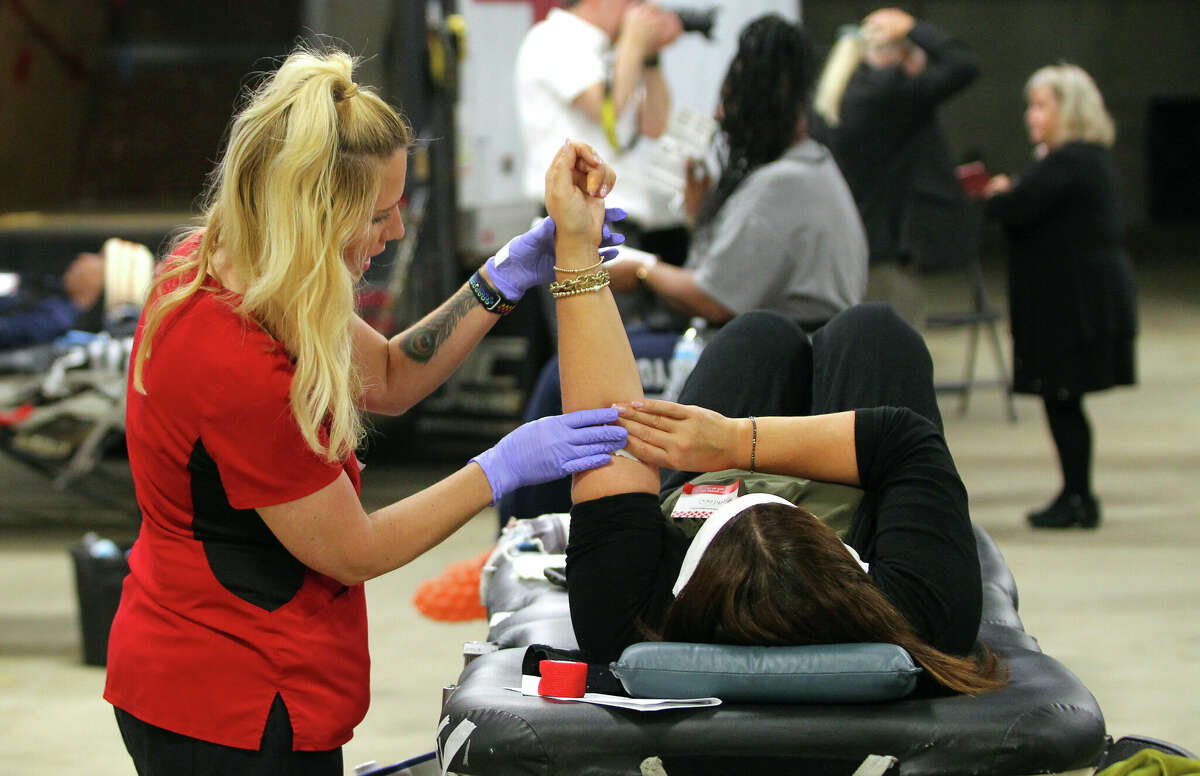 Greenwich first responders compete in Red Cross blood drive