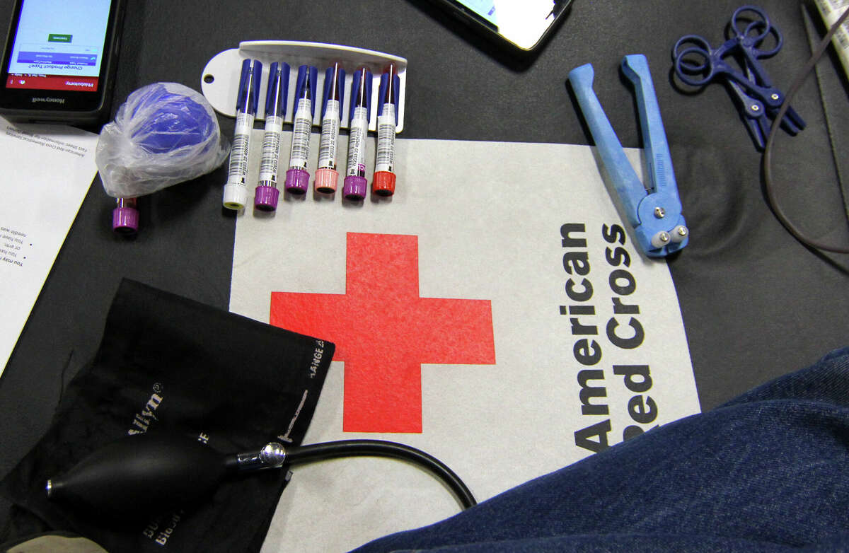 Greenwich first responders compete in Red Cross blood drive