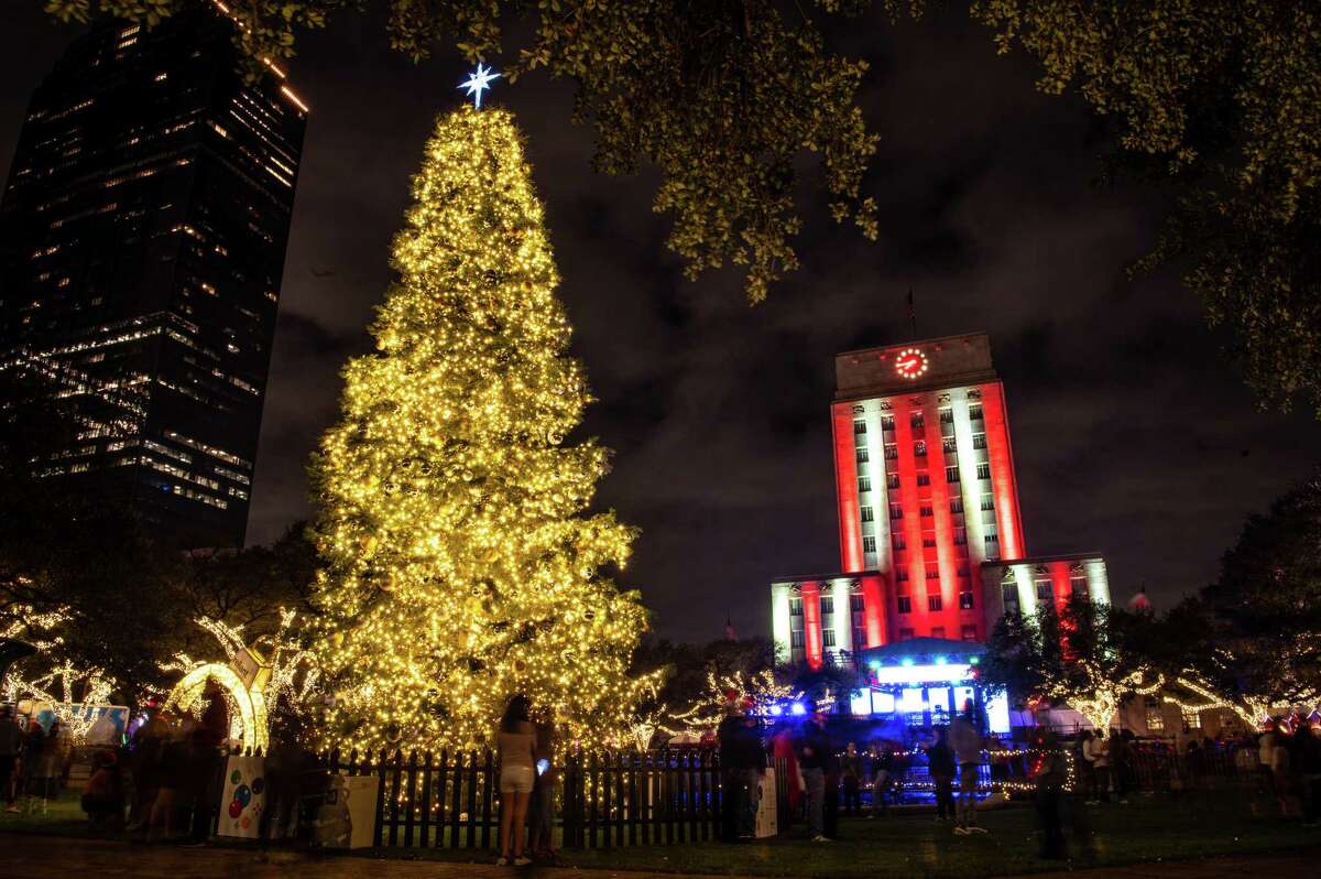 Mayor lights Houston's Christmas tree