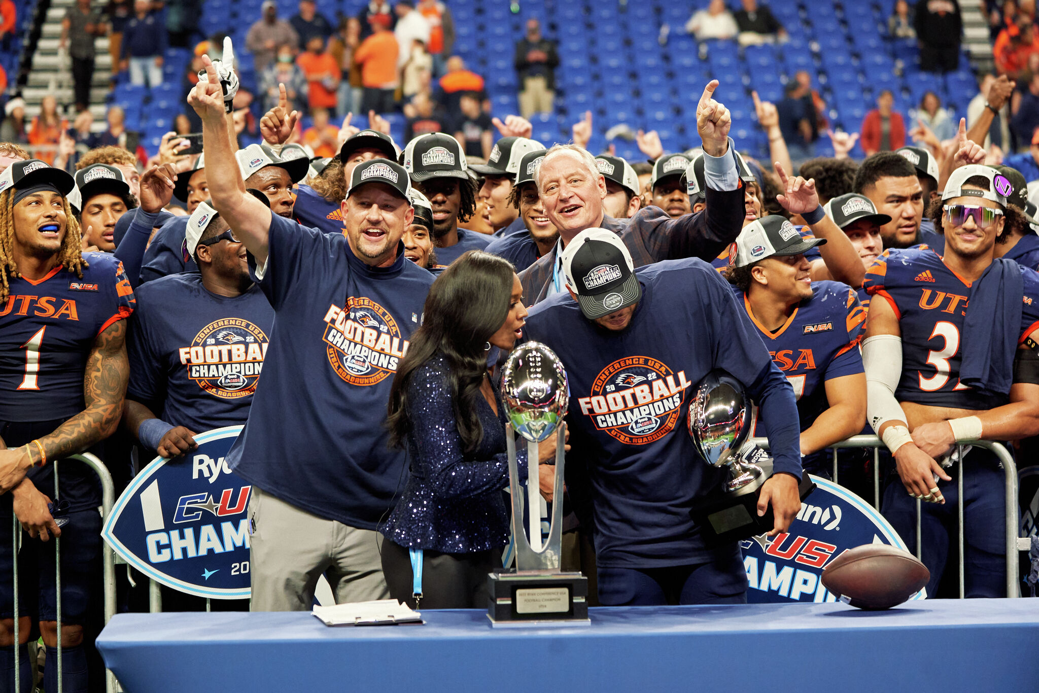 Over 41K Roadrunner fans fuel UTSA's 48-27 win over North Texas