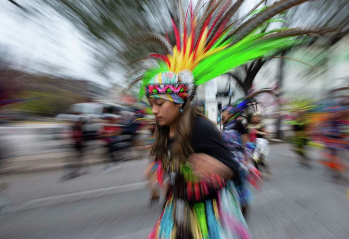 Hundreds dance their way to revived Virgen de Guadalupe Festival