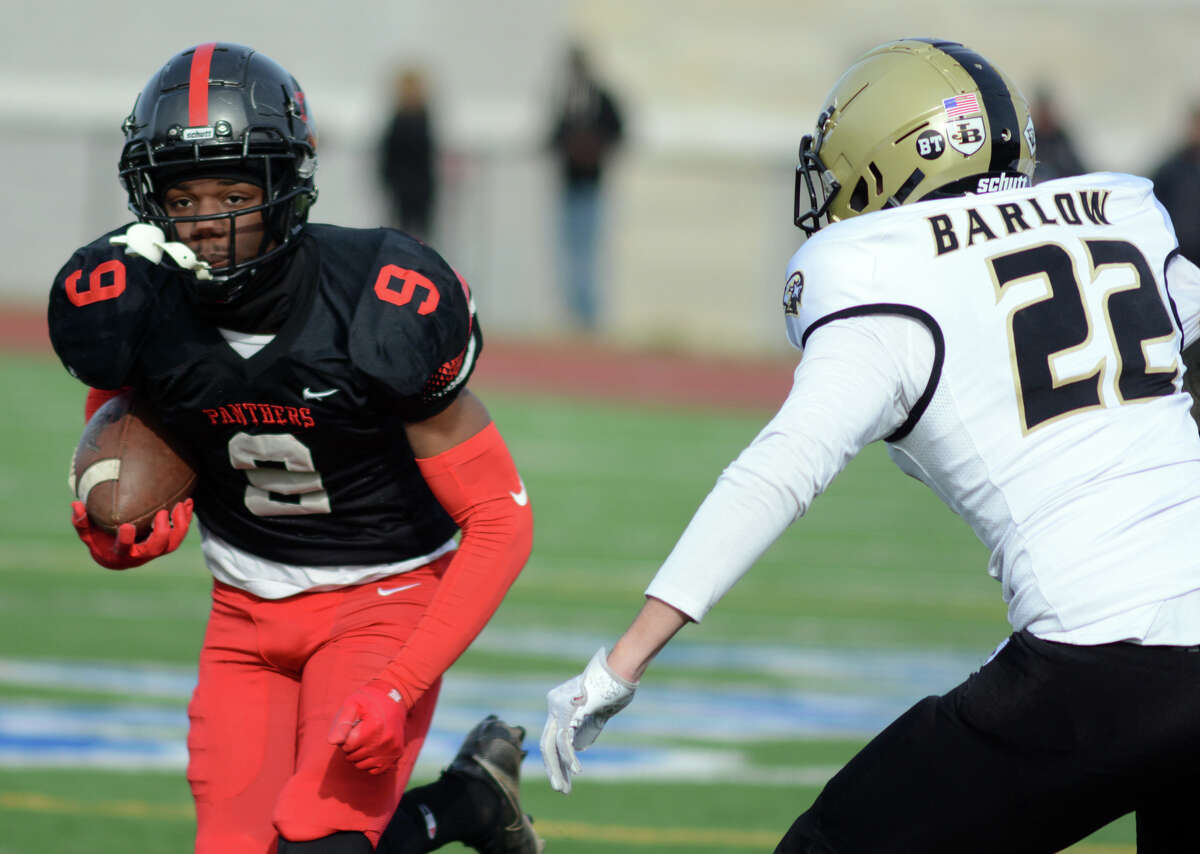 CT high school football score between Barlow, Cromwell/Portland