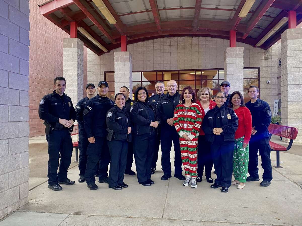 Laredo CBP agent gives back on final day before retirement