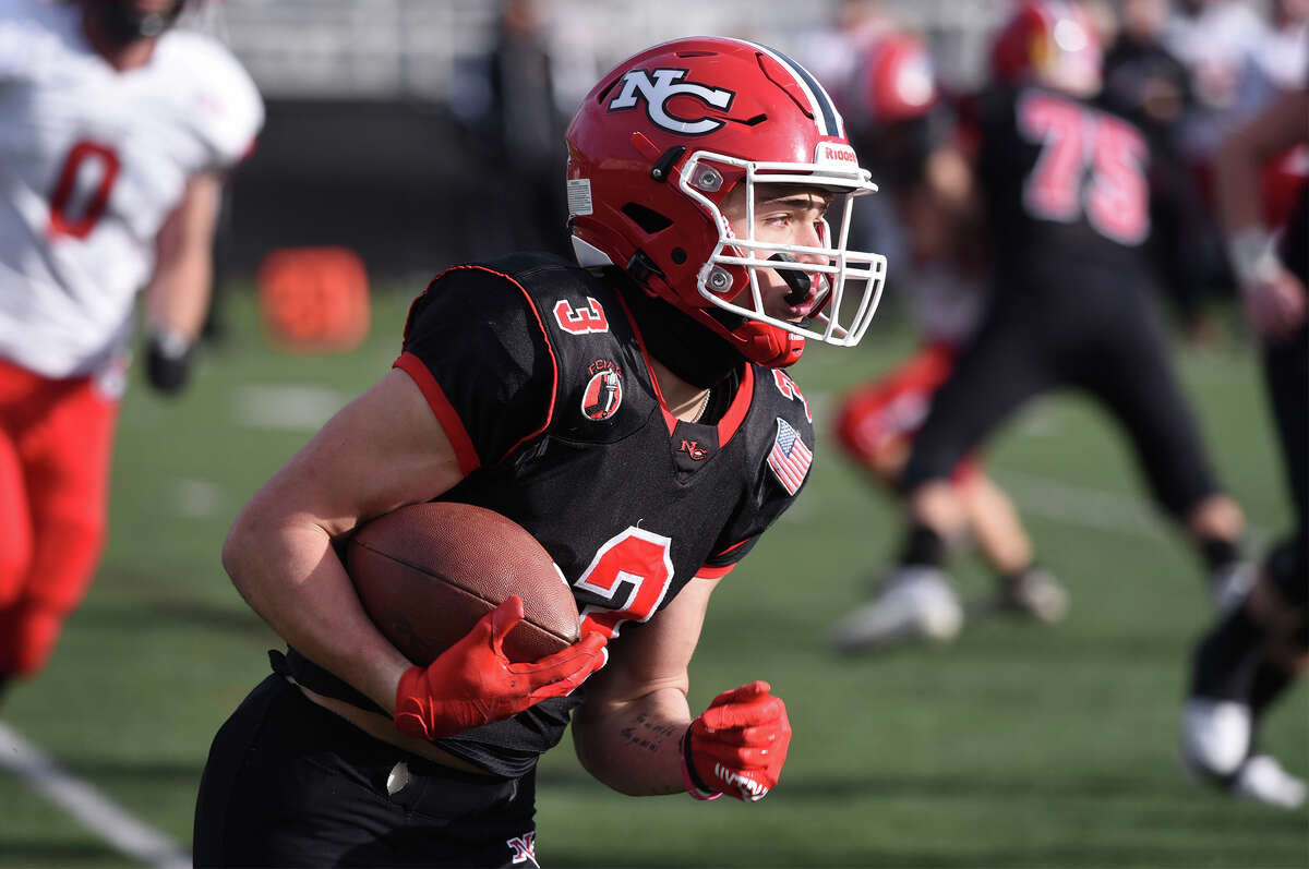 New Canaan football defeats Cheshire in CIAC Class L semifinals