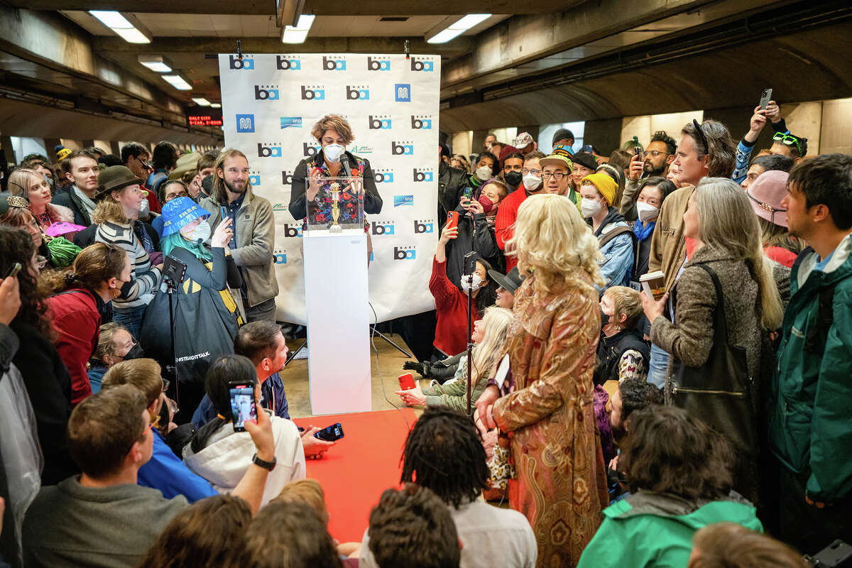 Hundreds pack San Francisco BART stations for prank